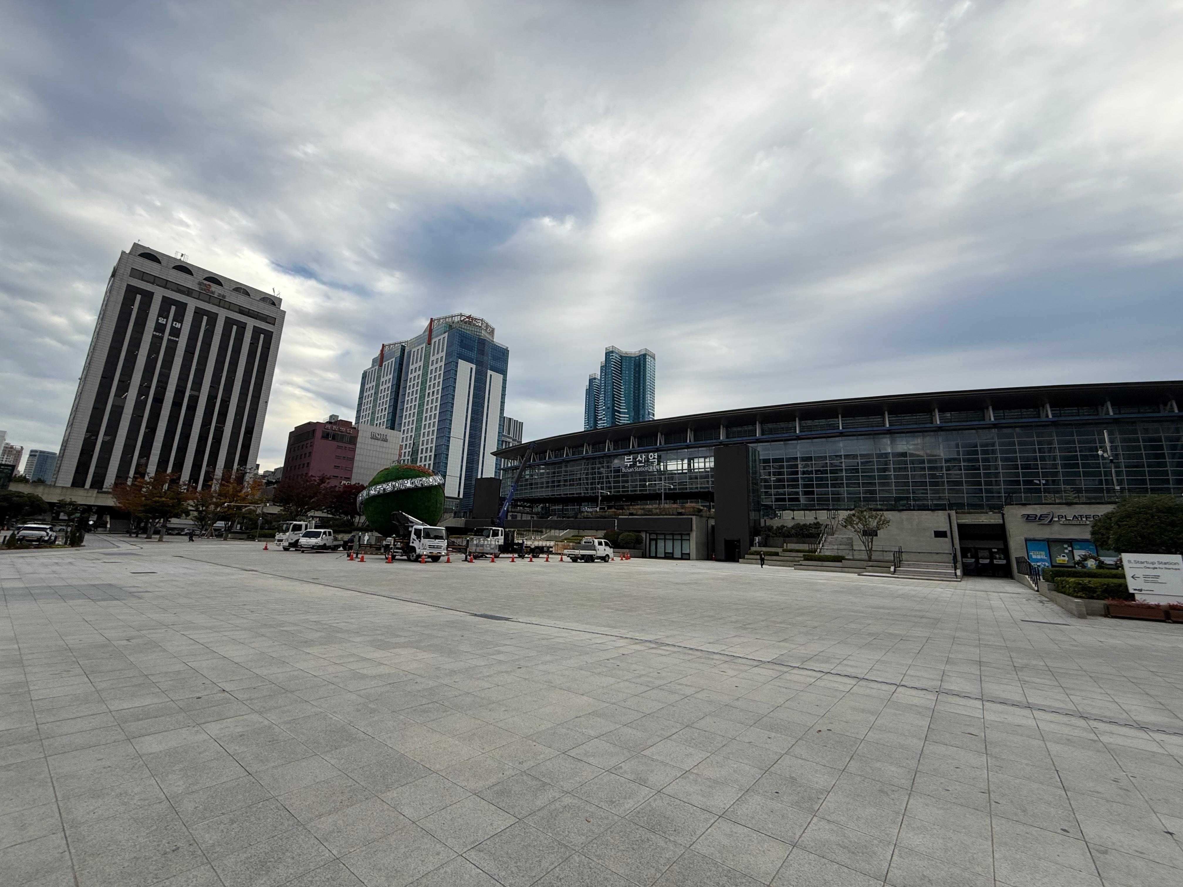 Subway Busan station walking back Asti Hotel 