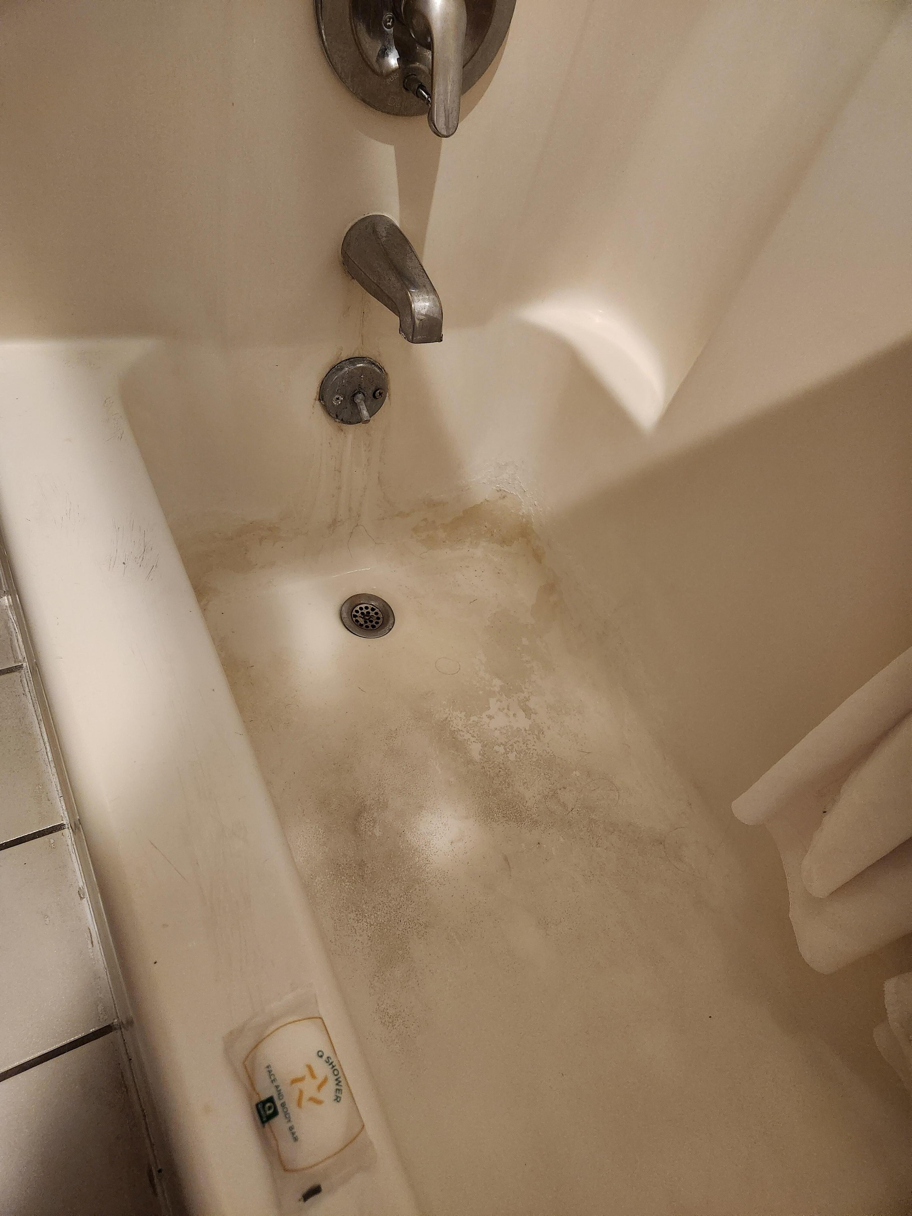 Bathtub in our room and we actually had to wait for it to get cleaned "supposedly" before we could check in.  NOT VLEANED.