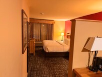 1 bed suite king size bed