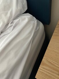 Sheet flimsy & wouldn’t stay in