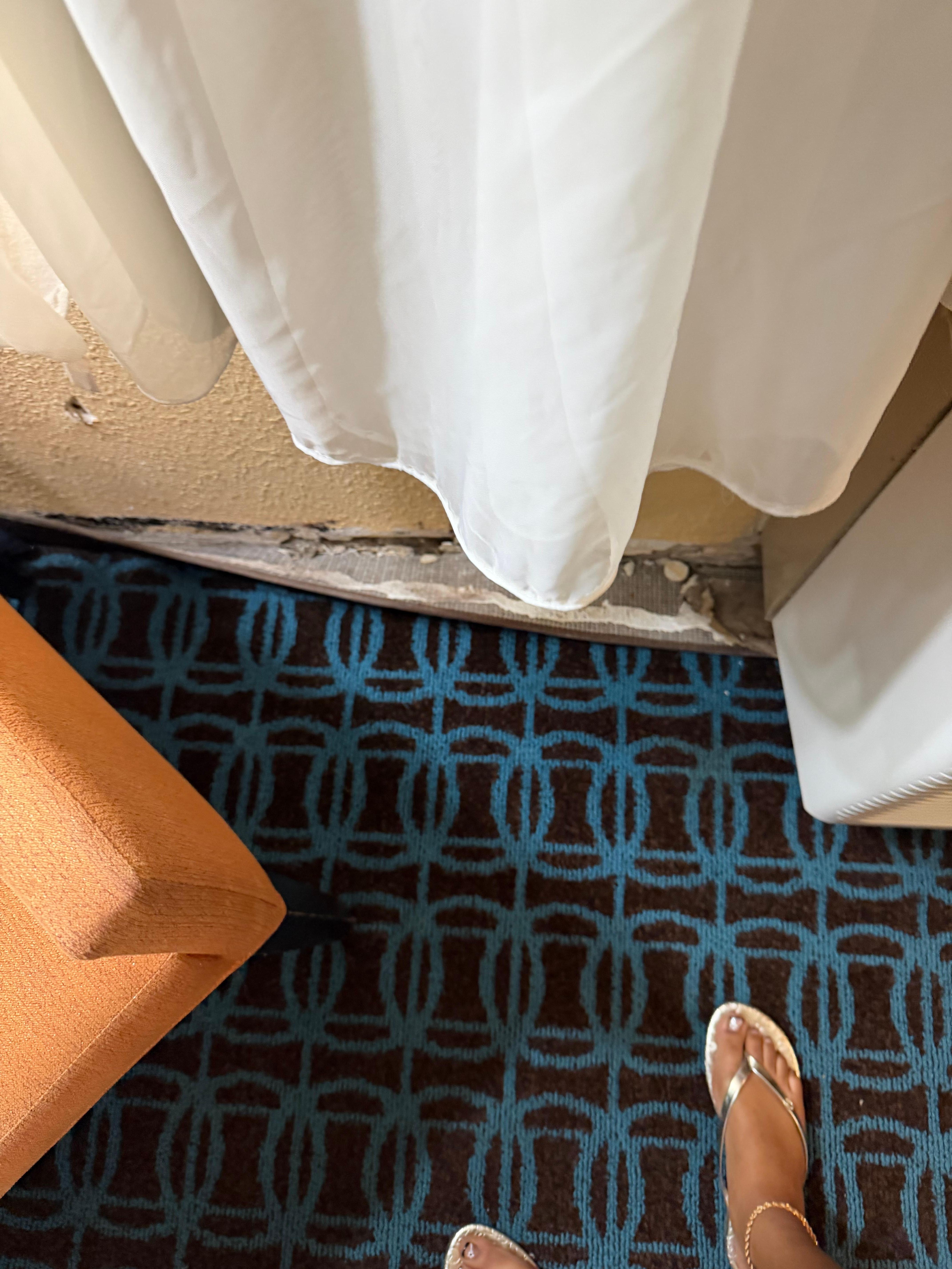 FLOOR AND WALL FALLING APART