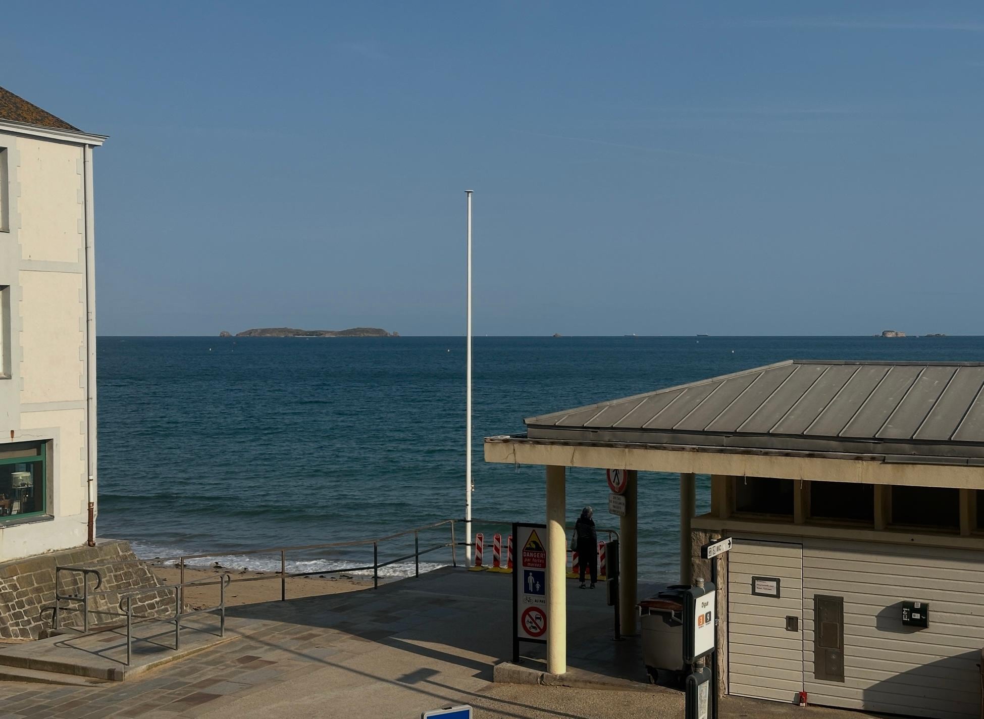 Blick aus dem Hotelzimmer bei Tag