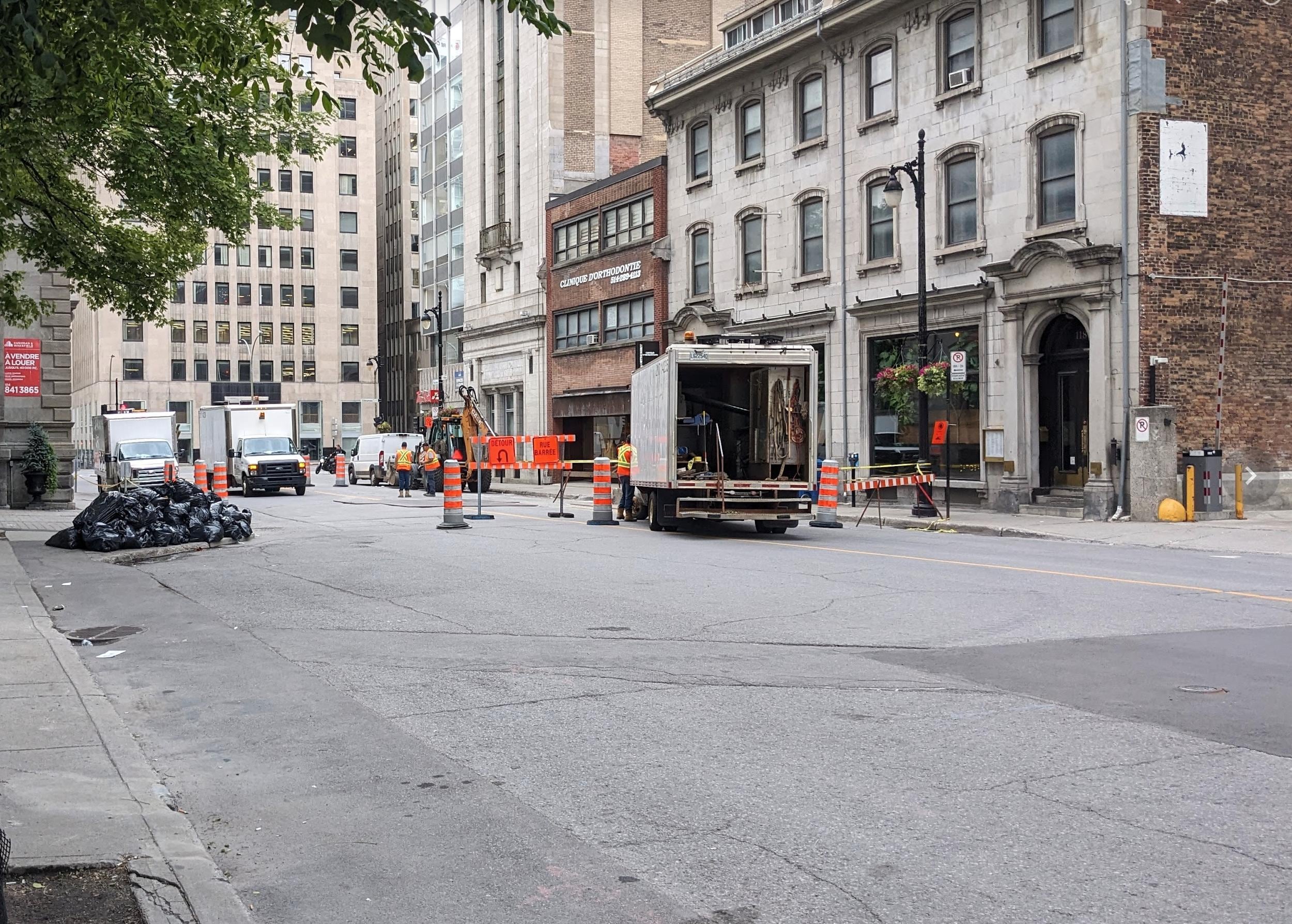 Le Square Phillips Hotel And Suites in Montreal: Reviews, Deals, and ...