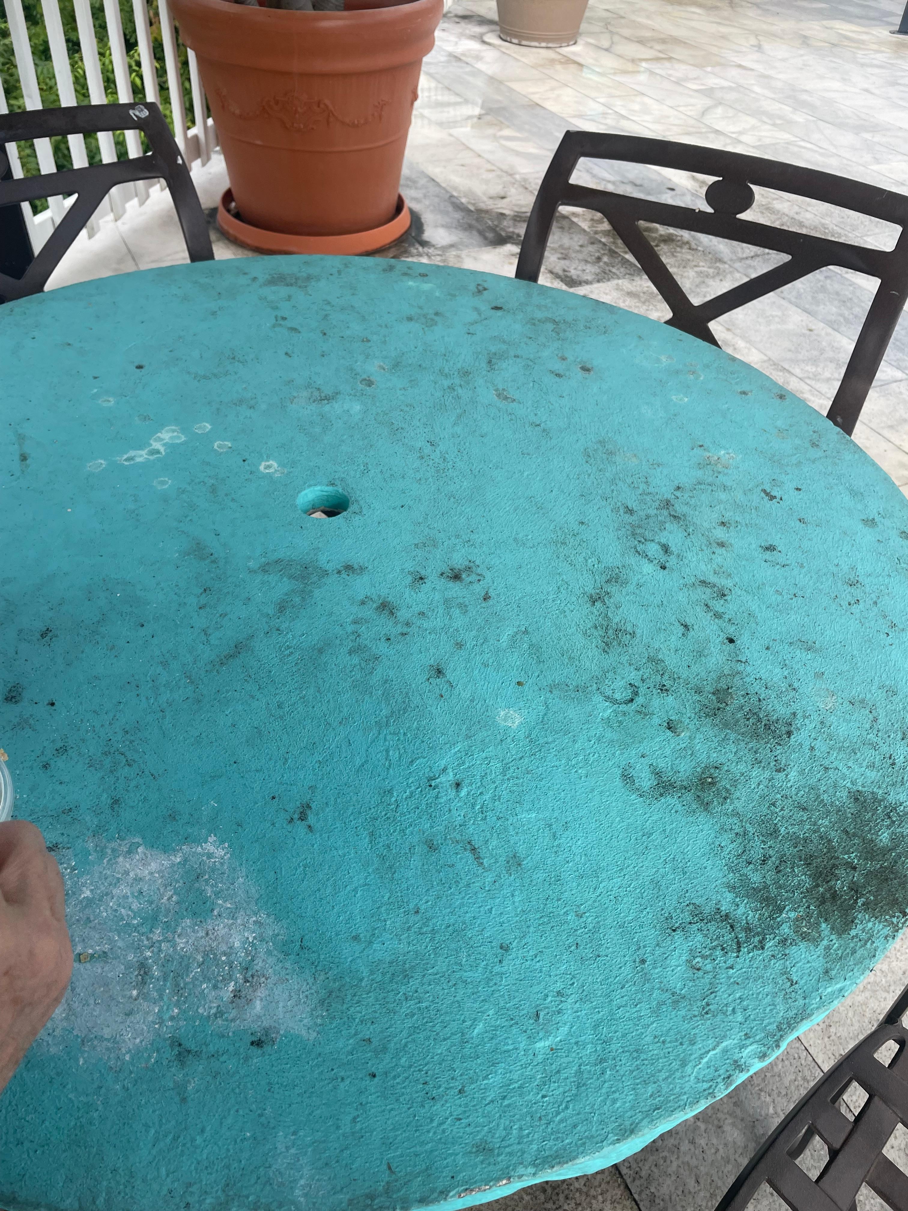 Pool furniture was filthy