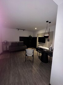 Bonito departamento, lástima por el detalle del agua