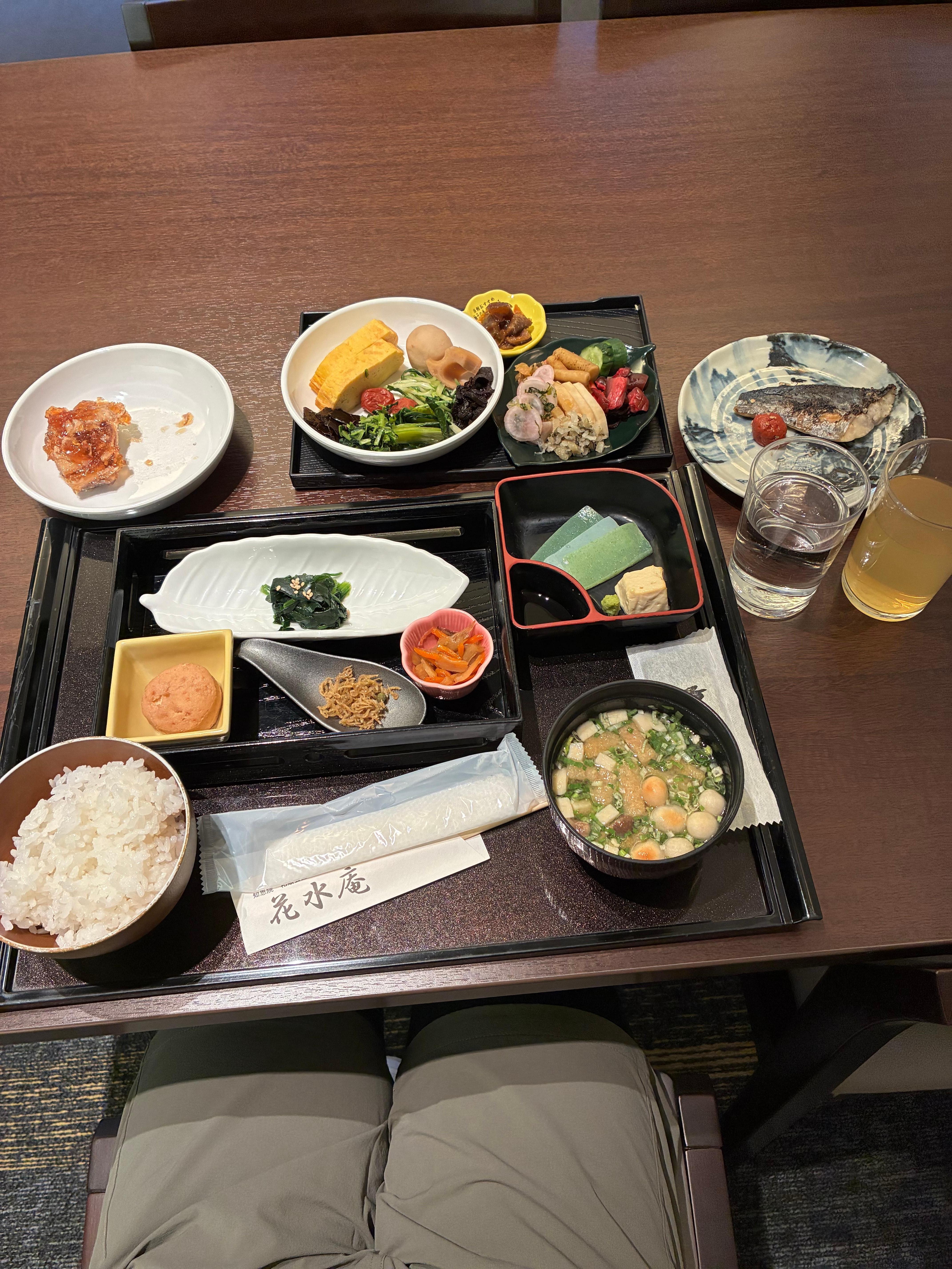 お漬物の種類が多くて、お豆腐も食べ放題！嬉しい☺️