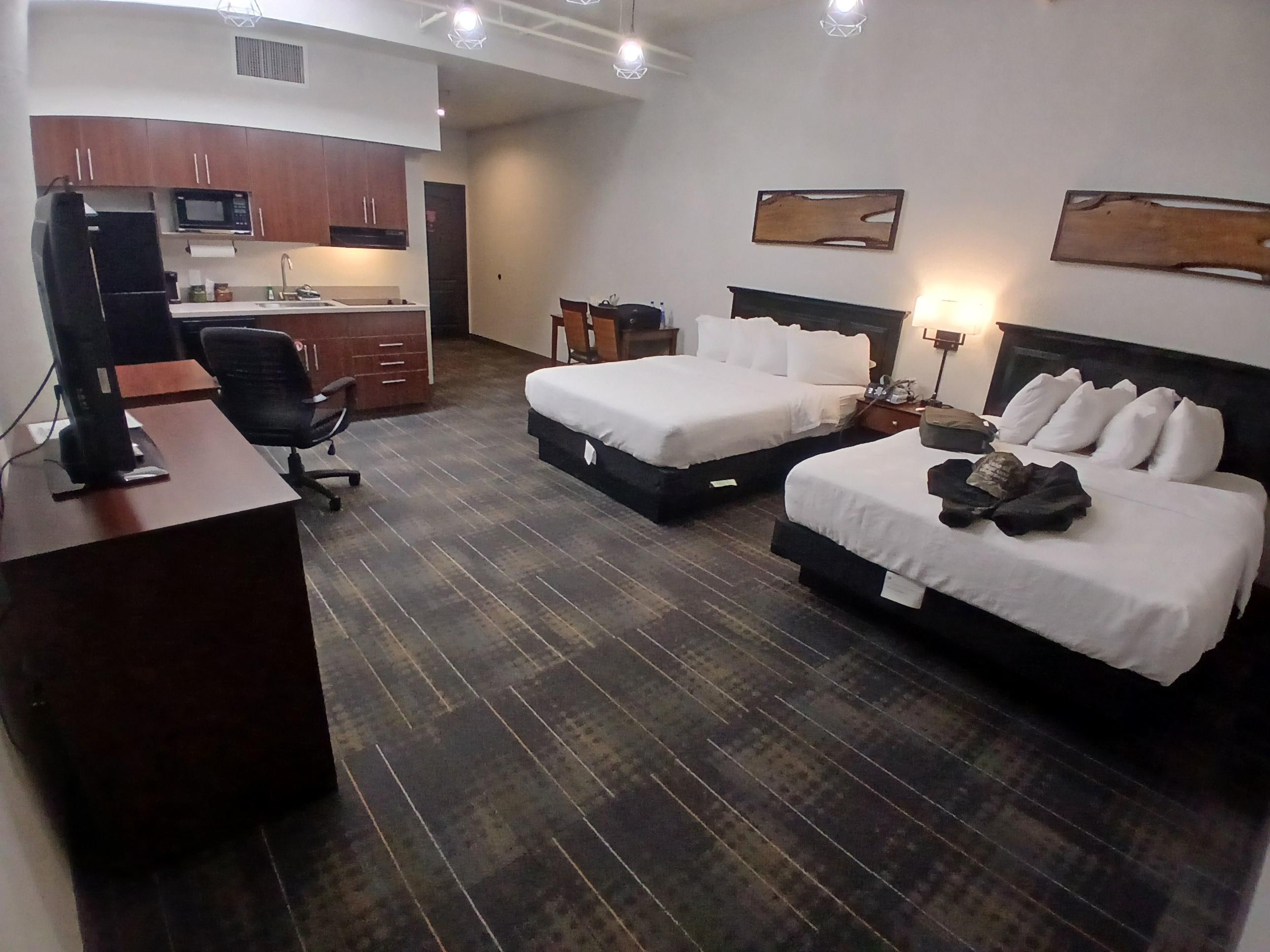 Very nice quiet room.