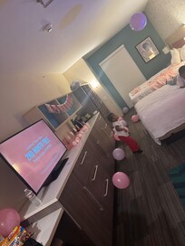 Very nice, clean room.