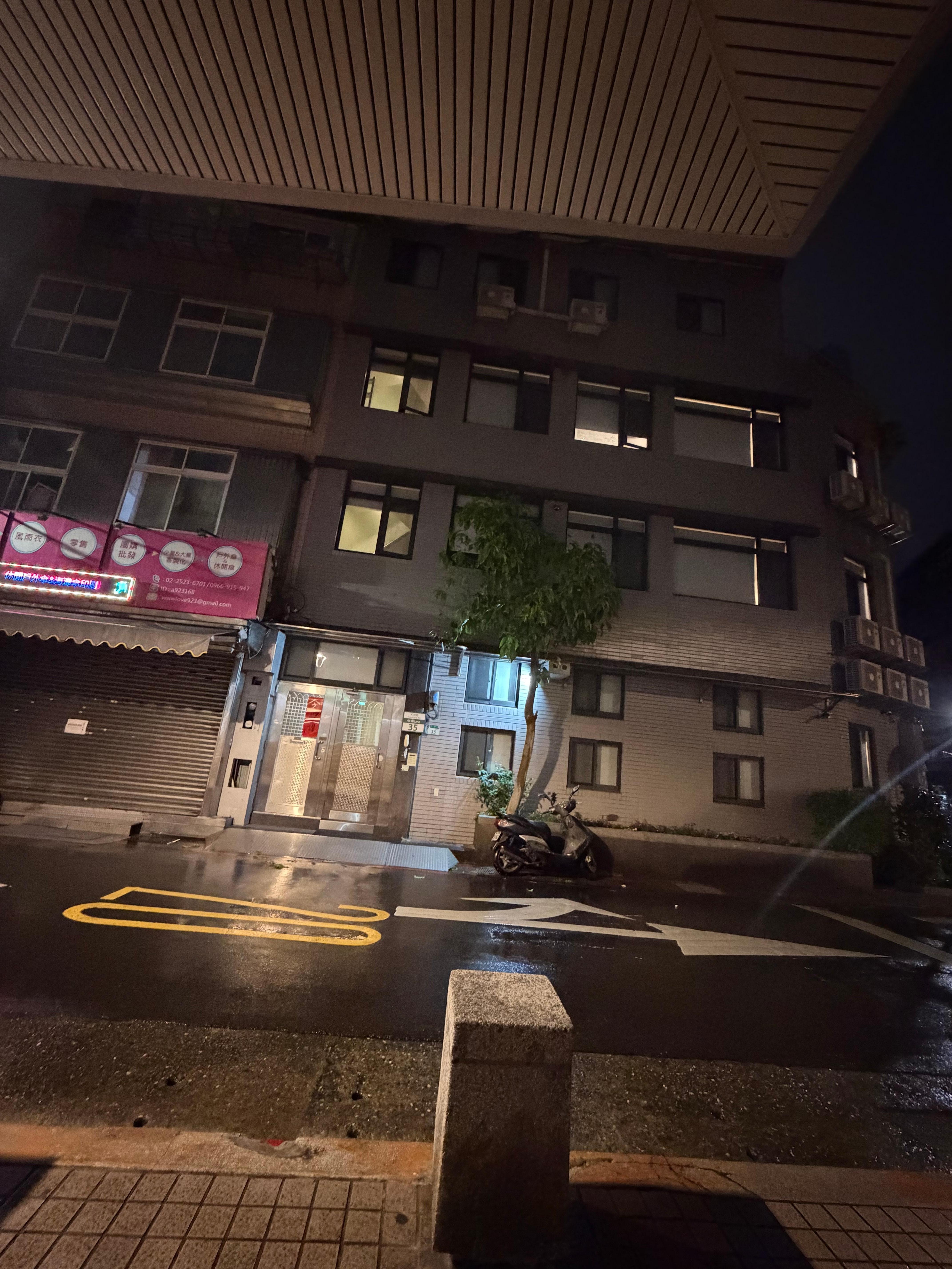 4番出口からみたホテル