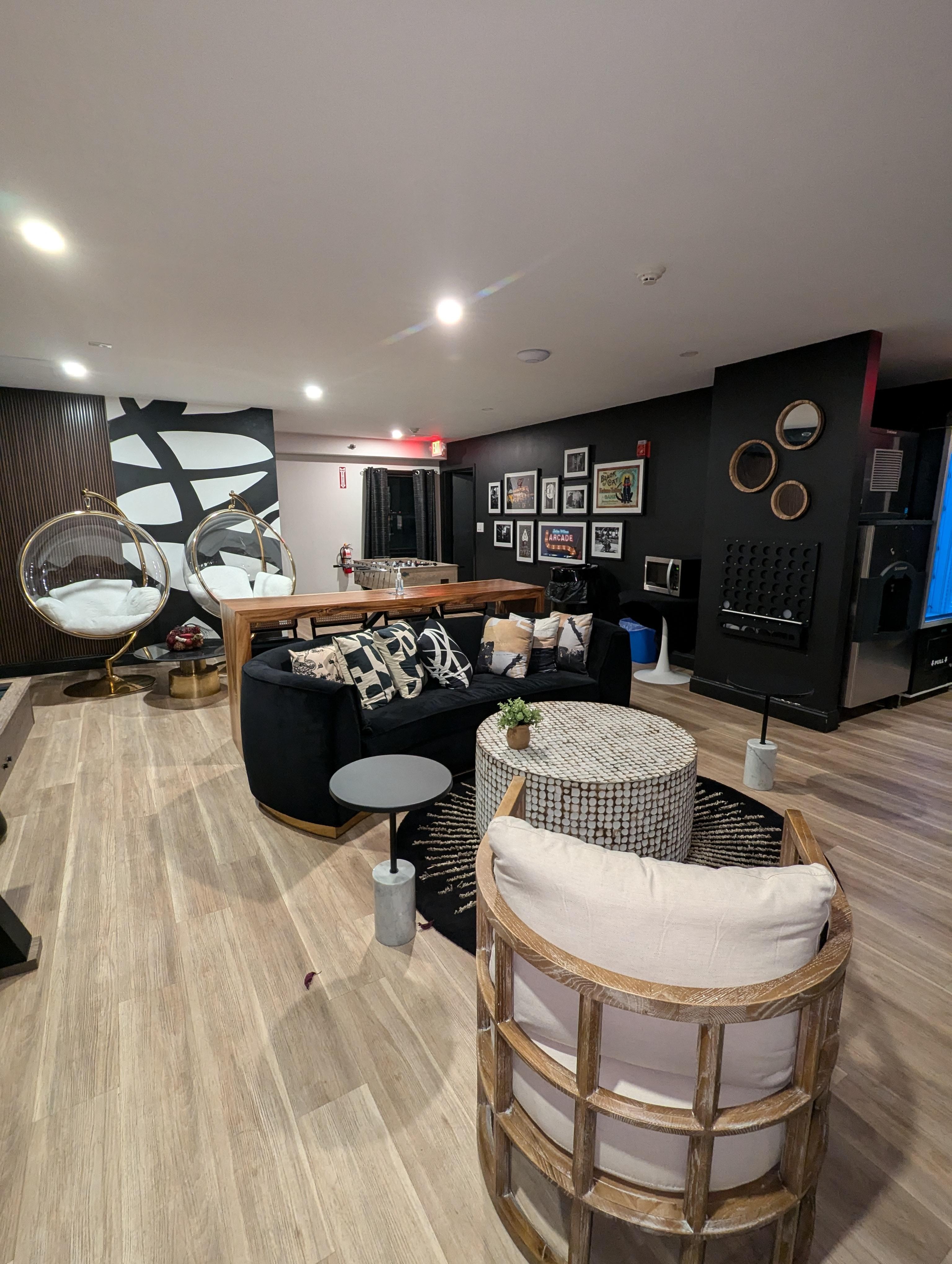 Lounge area/game room/vending & ice machine.