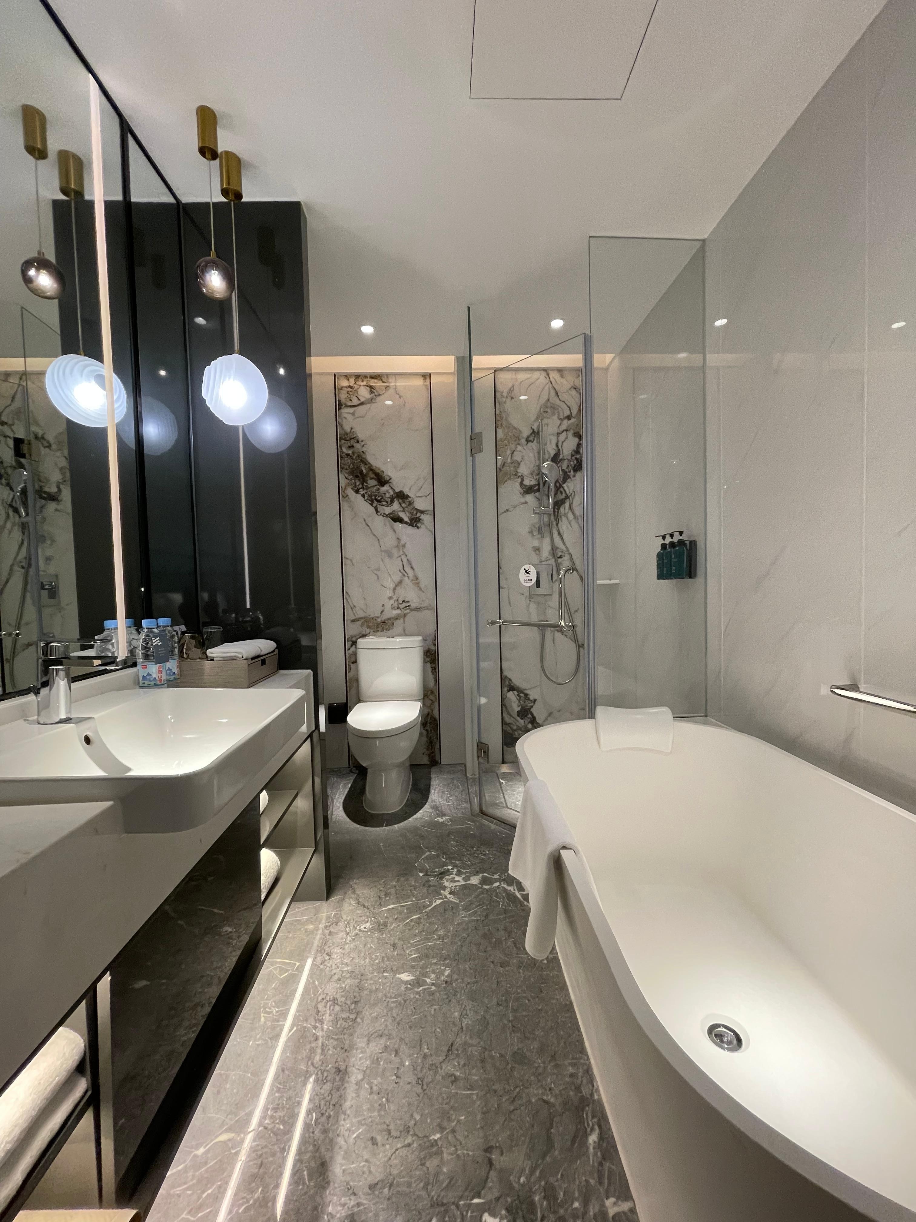 浴室空間大、很舒服！