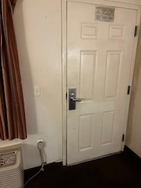 Door filthy and doesn’t shut all the way on bottom