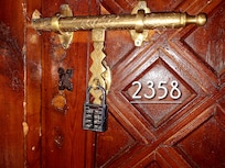 Beautiful details and the easiest lock I've ever seen.