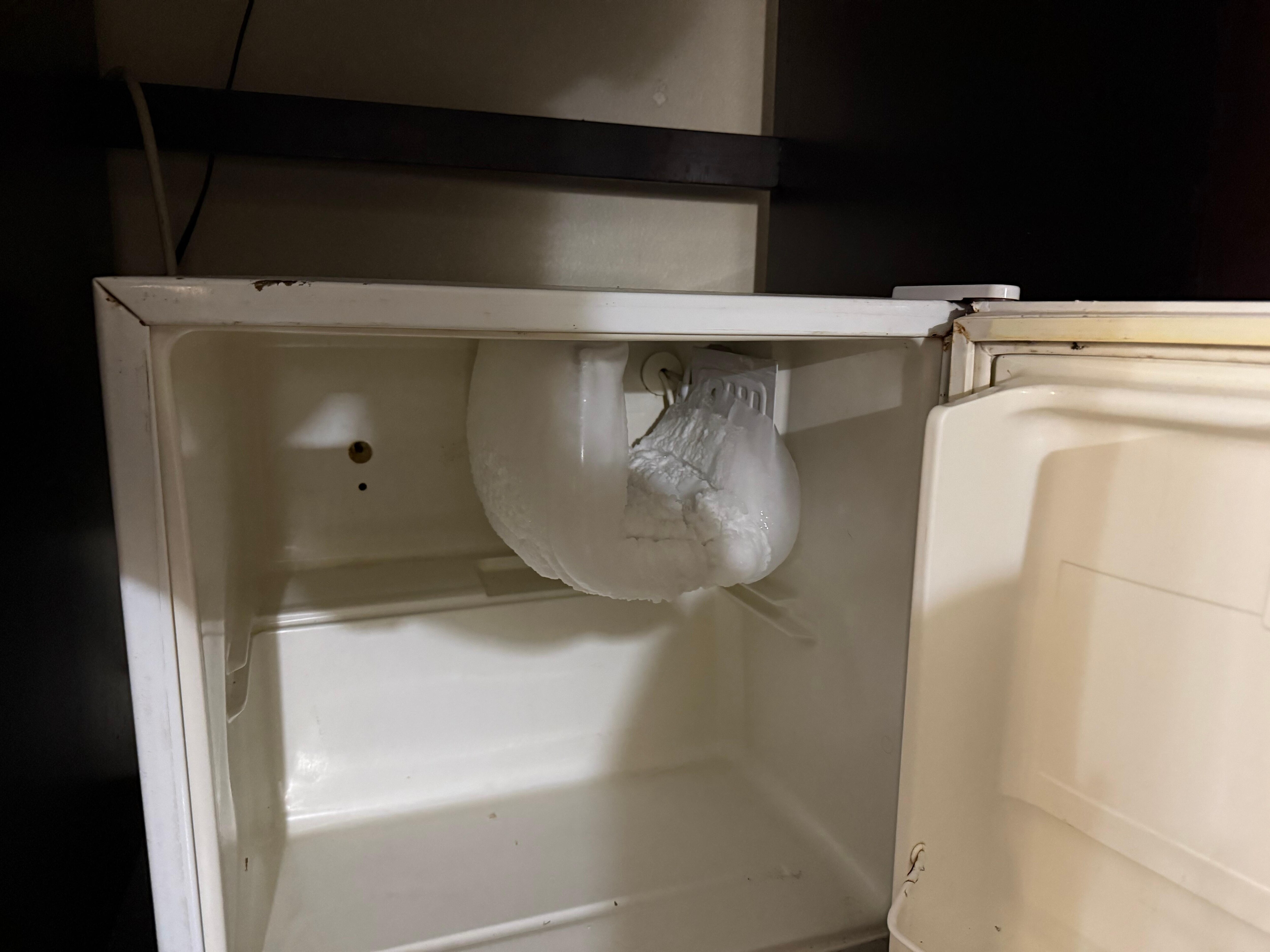 Ice collection in refrigerator