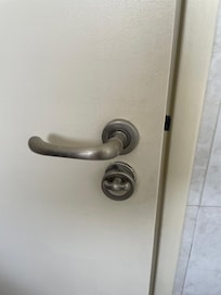 Fechadura com acabamento solto