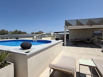 Roof top private pool