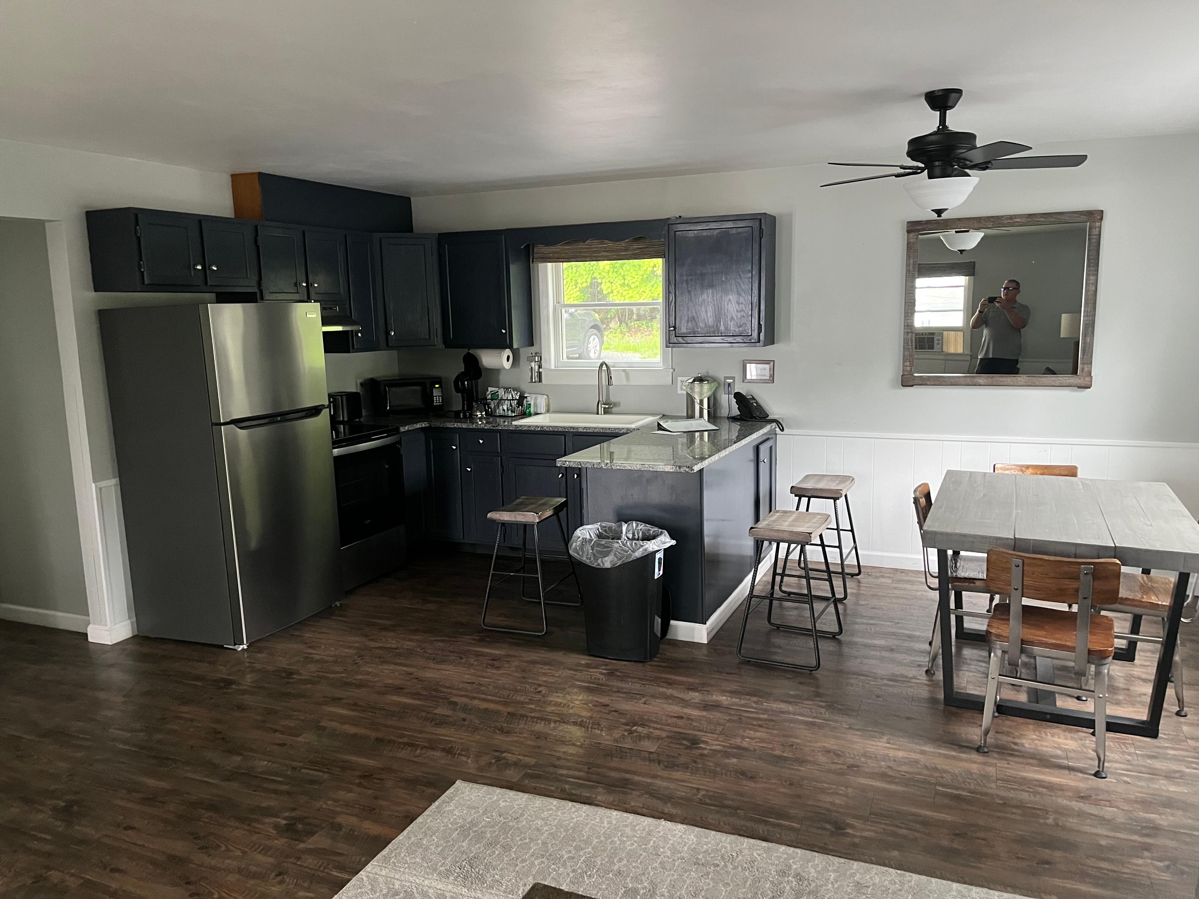 Lake Bomoseen Lodge in Bomoseen: Find Hotel Reviews, Rooms, and Prices ...