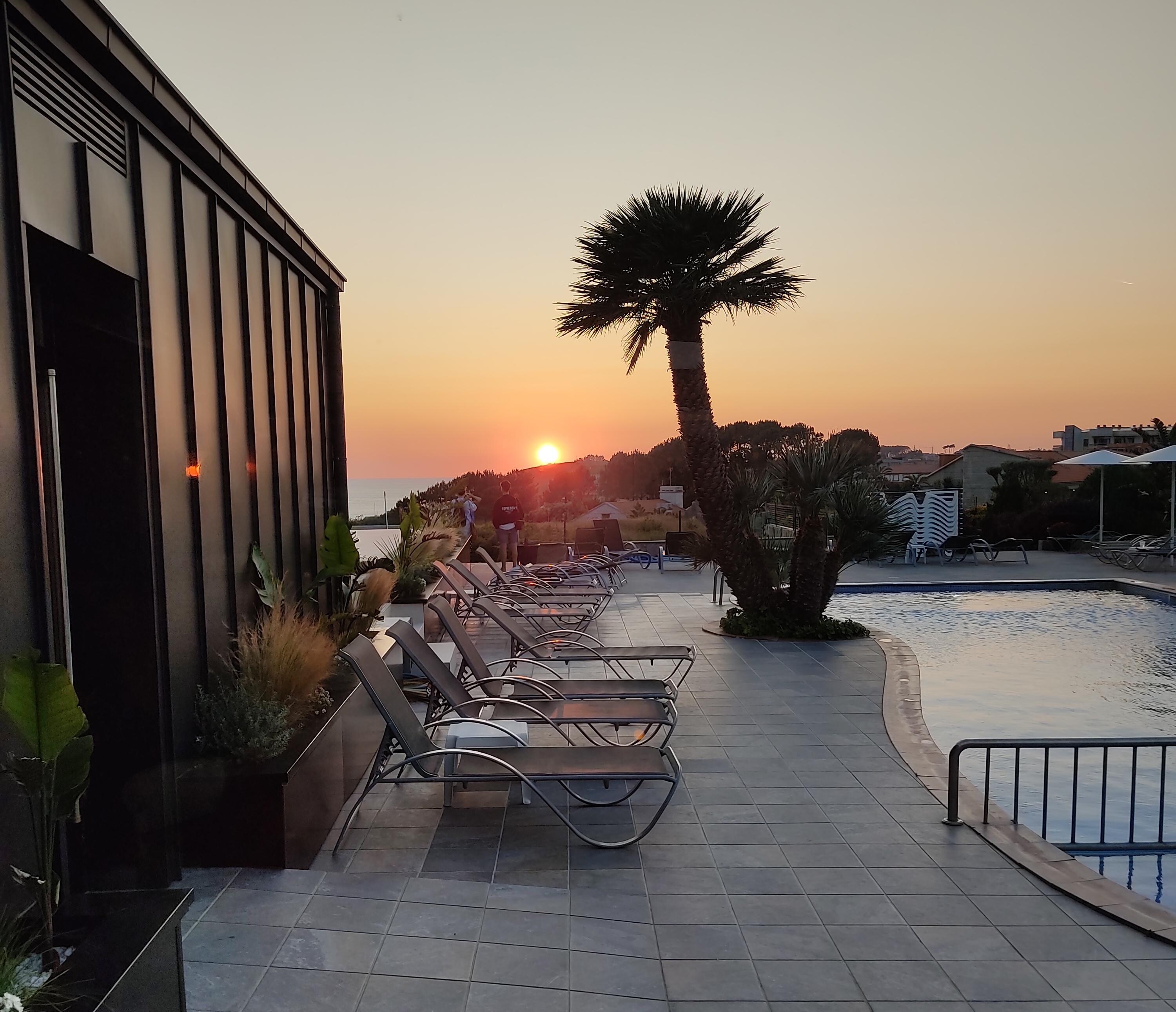 Sunset 21:00