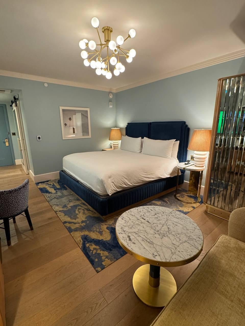 King room with city view