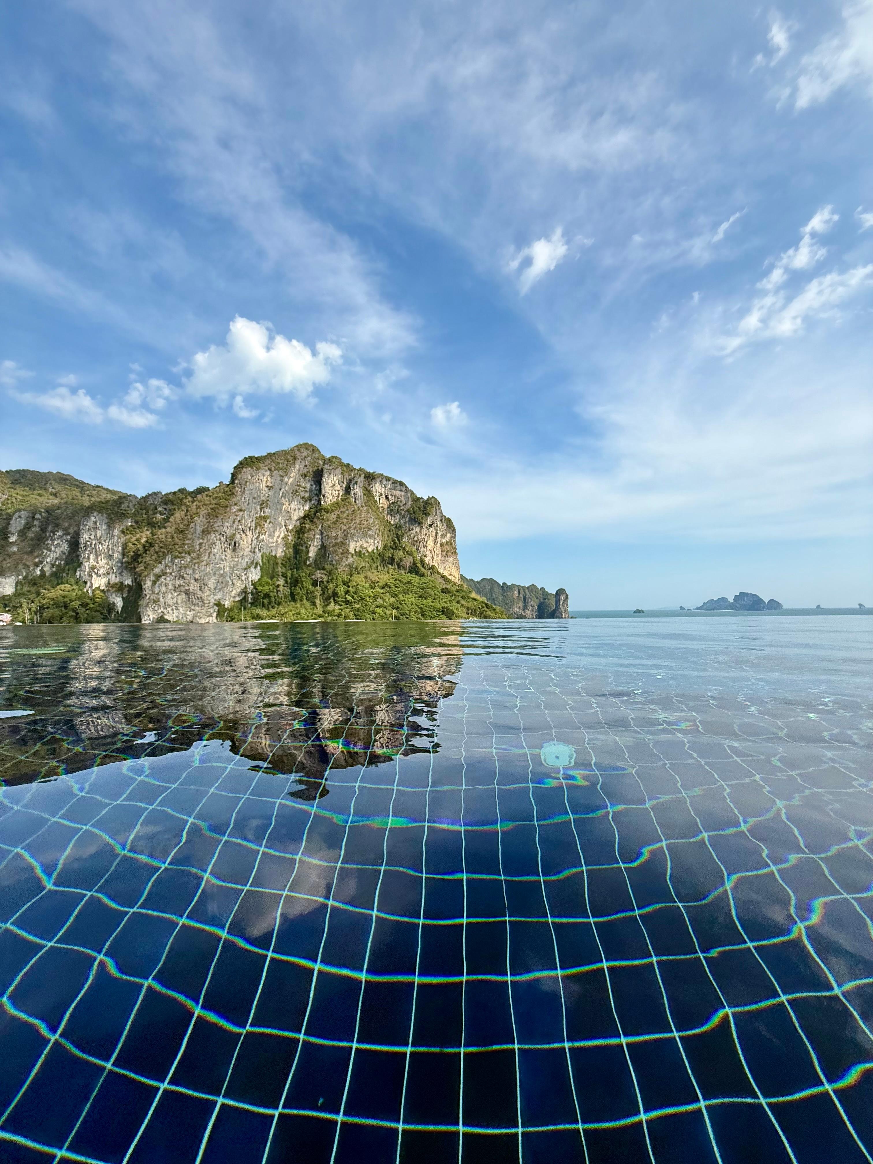 Pool with a view 