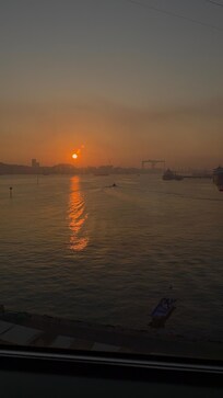 숙소에서 보이는 일출최고