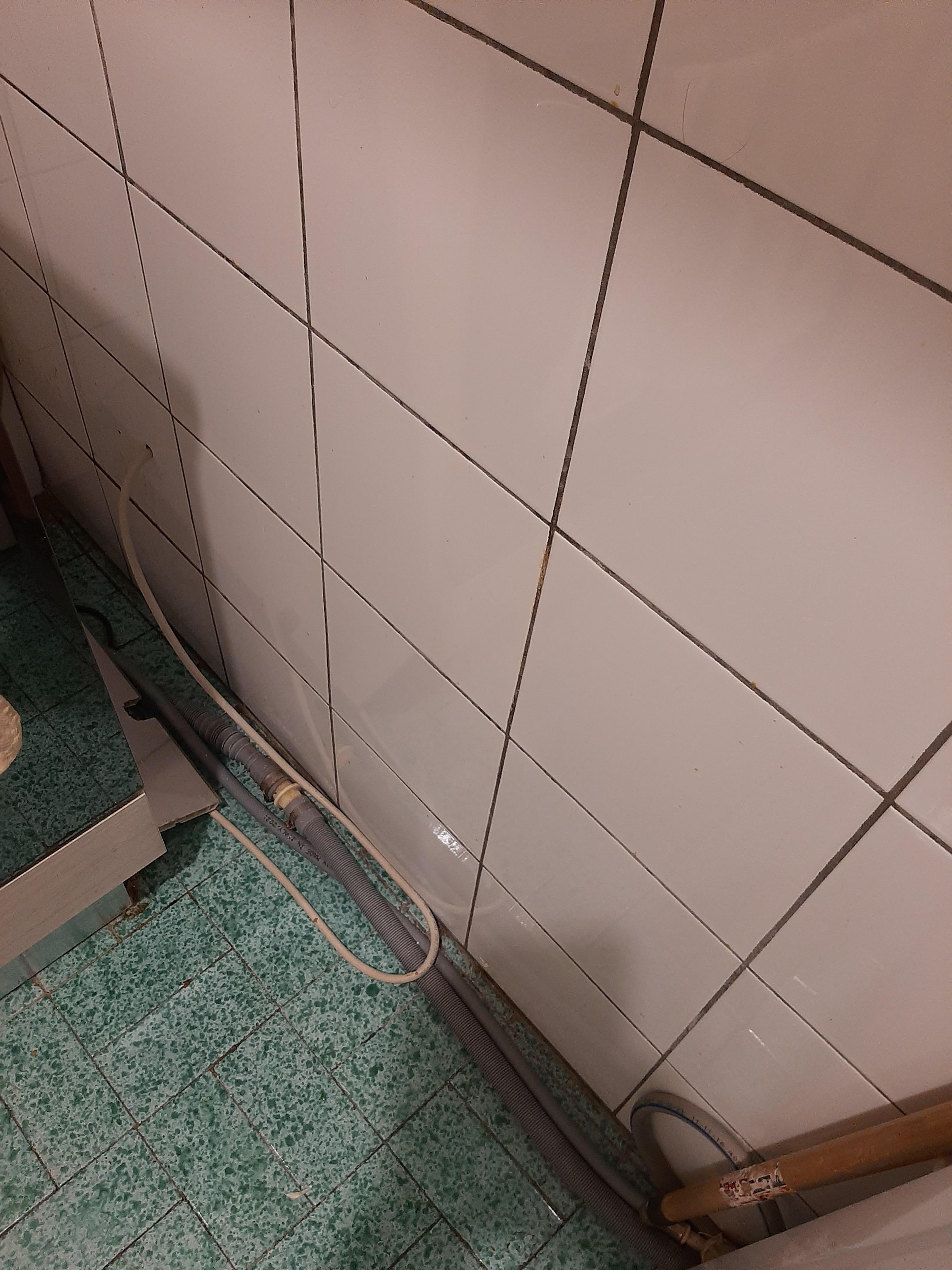 Instalación que podría fallar en cualquier momento y de la que el Cliente no creo que tuviera que pagar el arreglo