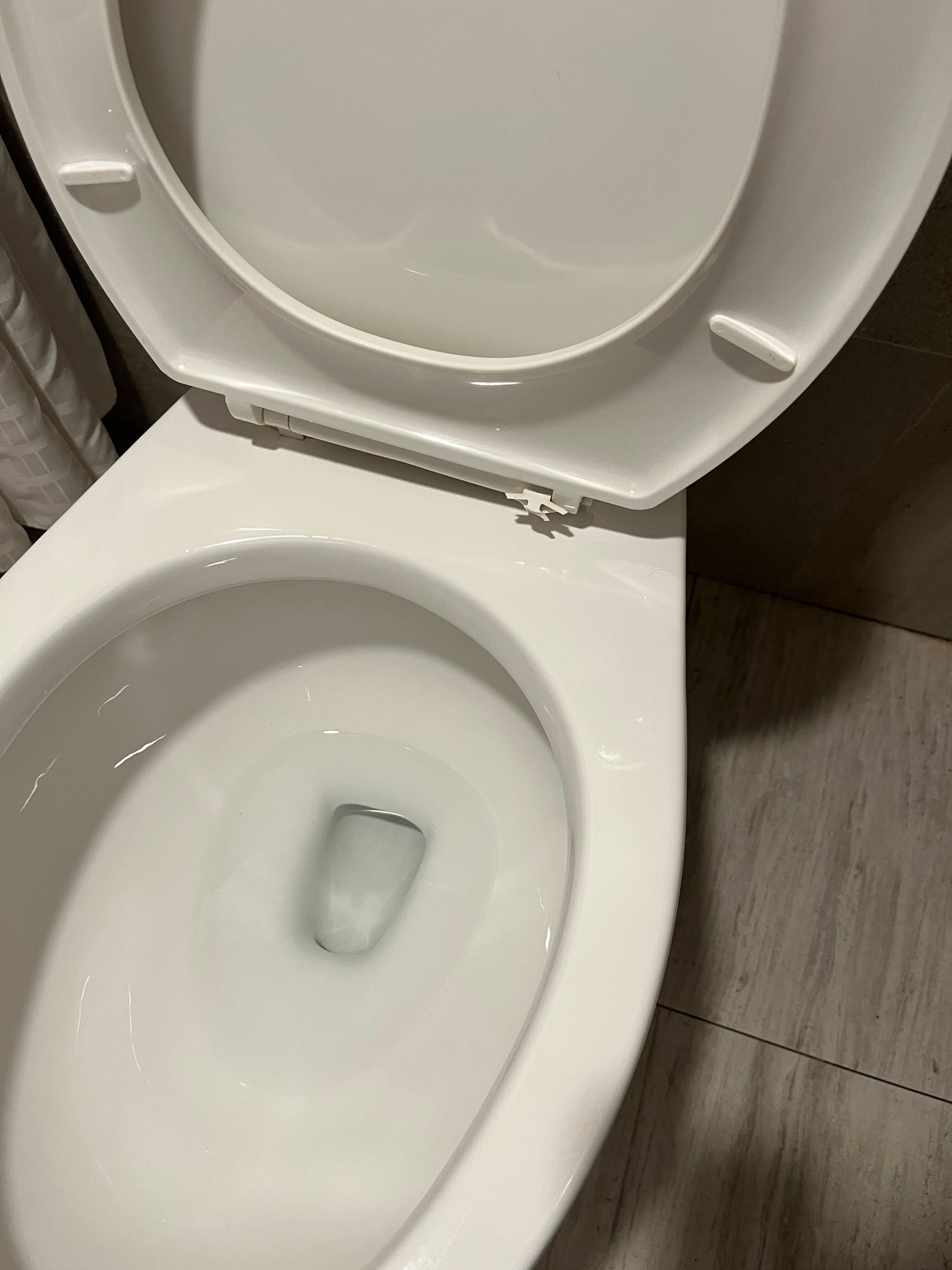 I told the clerk that the commode chair was broken in the bathroom and she said that they were going to put a new one in the next morning but that didn’t happen.