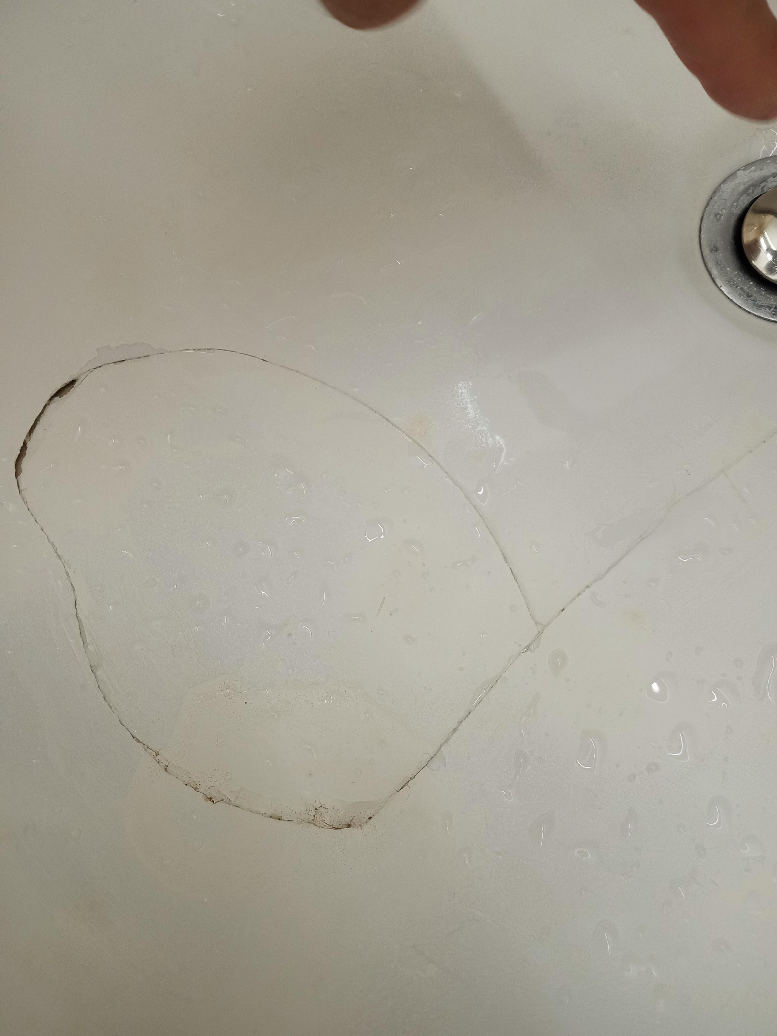 Sink cracked 
