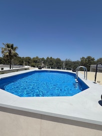 Private pool