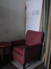 Had tried putting the chair in front of door to try to feel more secure before we decided to just leave!