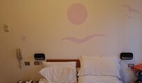 Stanza molto grande rispetto a diversi Hotel in RIMINI dello stessa linea di Spesa!