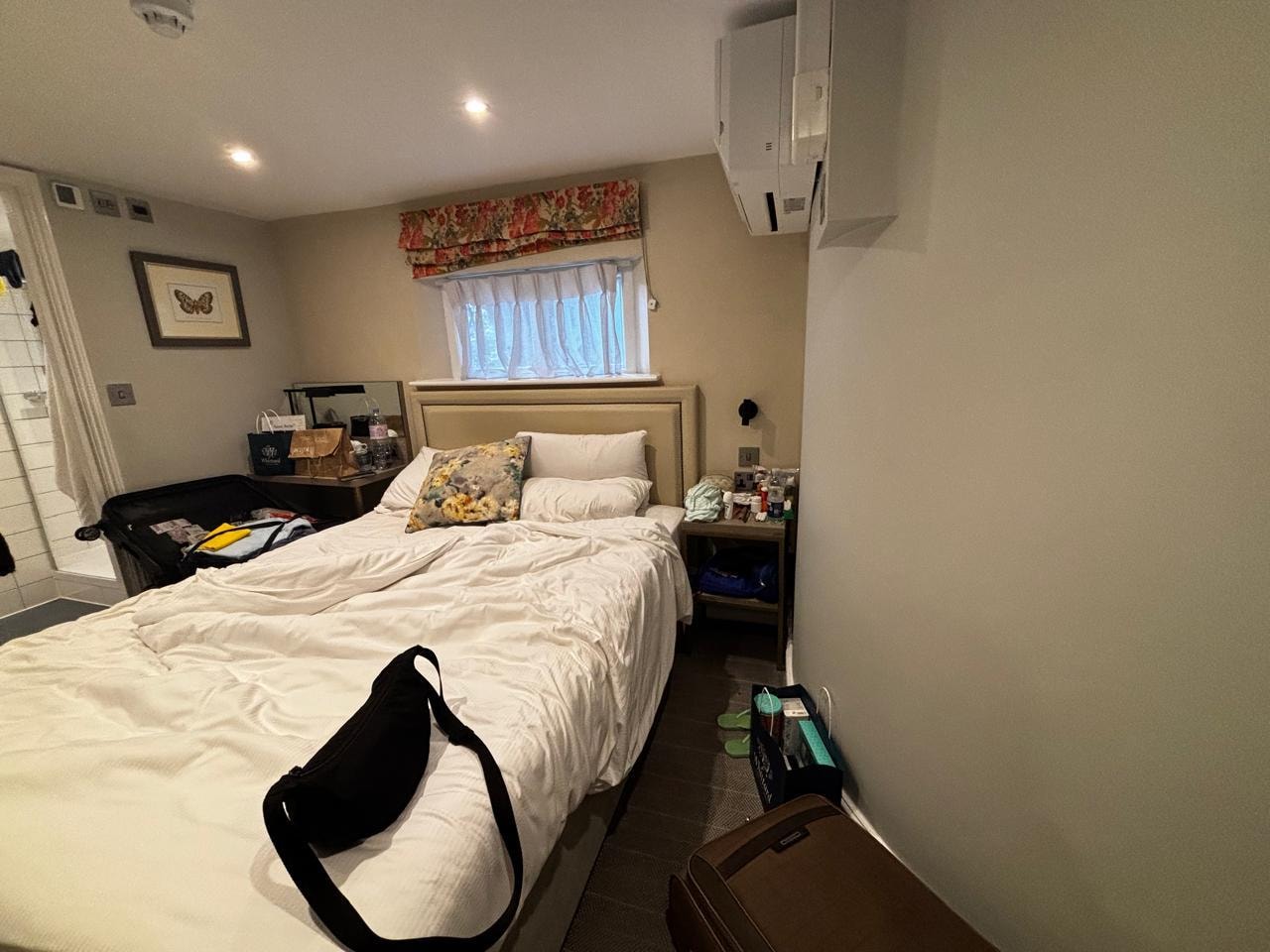quarto não tem nada a ver com a foto do quarto que fiz a reserva