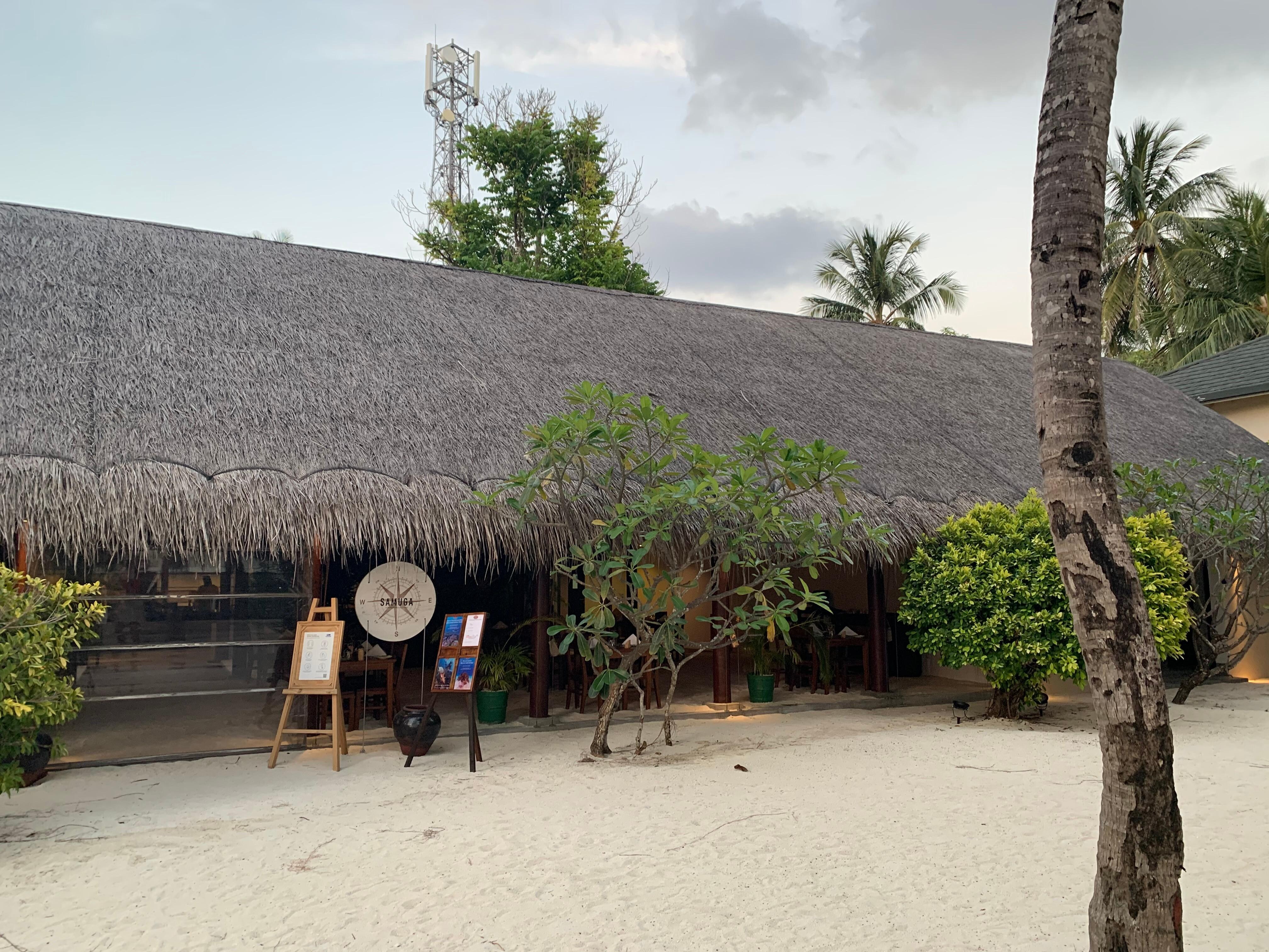 Restaurante Samuga - comida deliciosa e no estilo buffet (buffet completo, atendendo desde o café da manhã até o jantar)