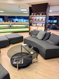 休息室、重訓室、閱讀室、自助吧多合一。