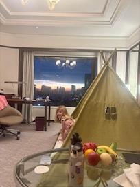 The tent for the kids and sunset