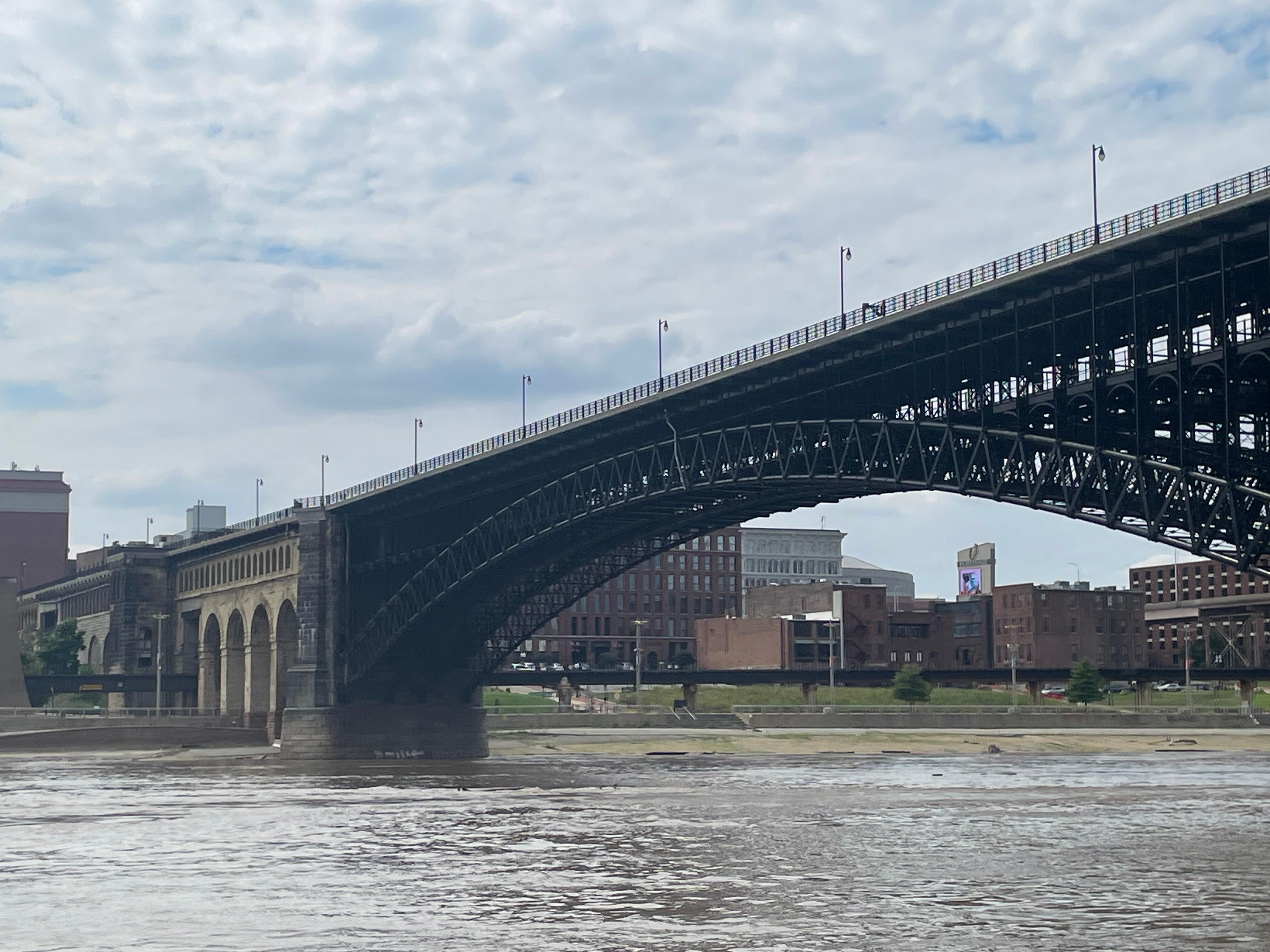 Cruising the Mississippi 