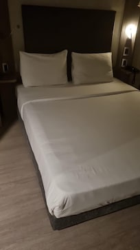 Cama baixa
Quarto pequeno
Diferente do contratado.