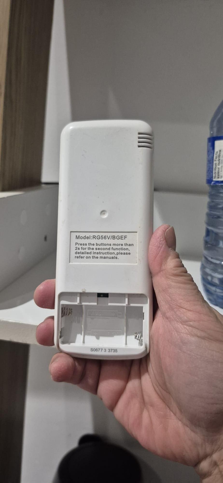 No batteries in AC remote 