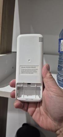 No batteries in AC remote