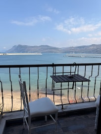 Otelin 4. Katdaki odamızdan manzarası çok güzeldir