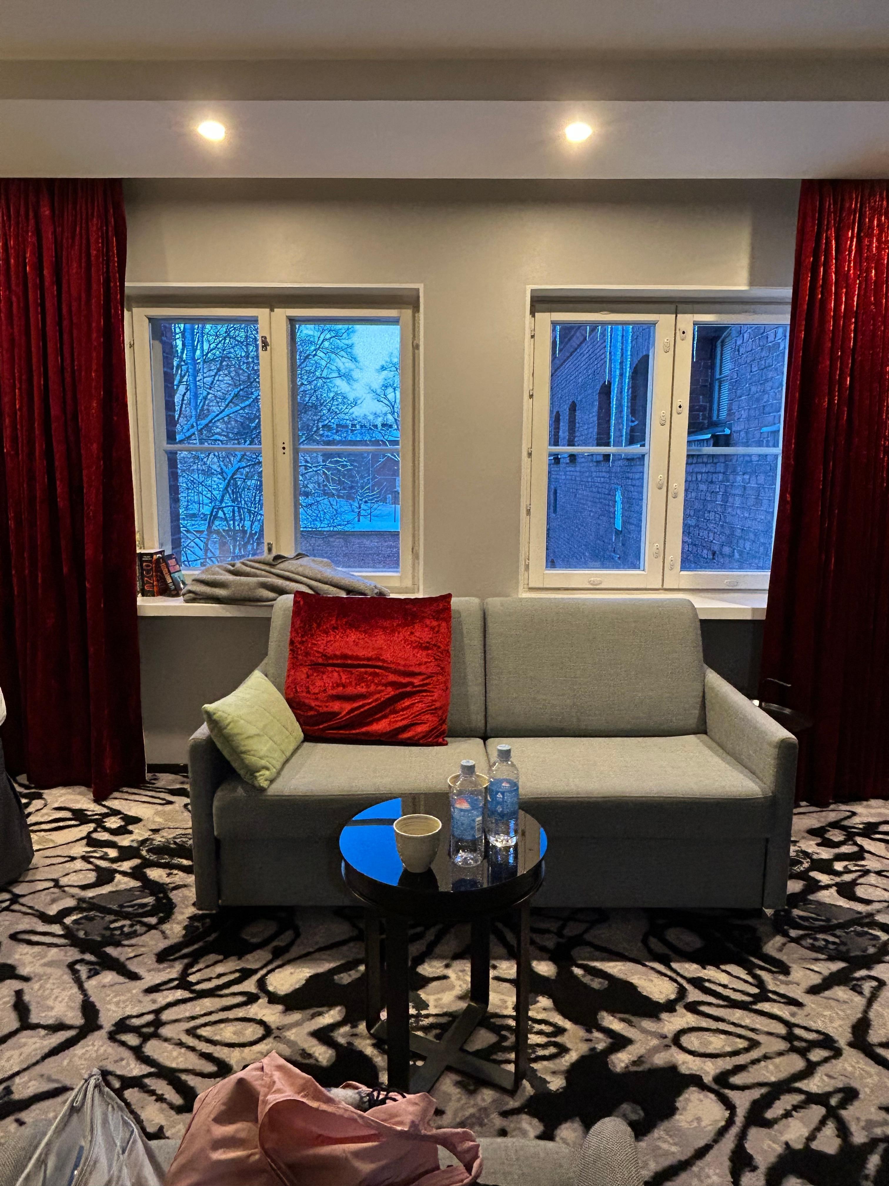 広くて素敵なお部屋でした。