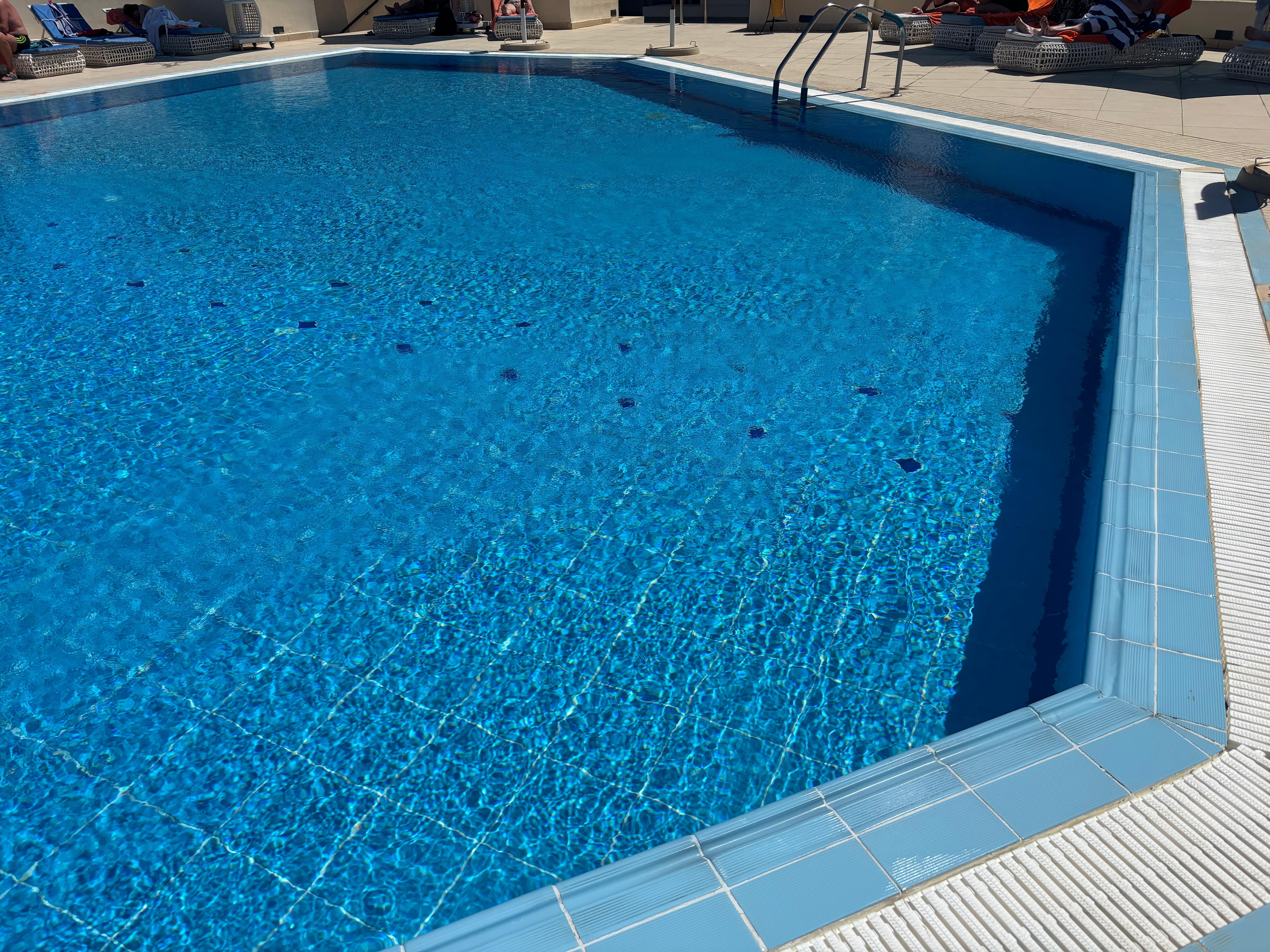 Poolen på området Adults Only. 