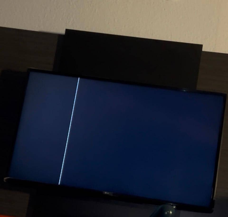 Tv not having signal to play cable an this big strike through the screen that’s makes it hard to watch