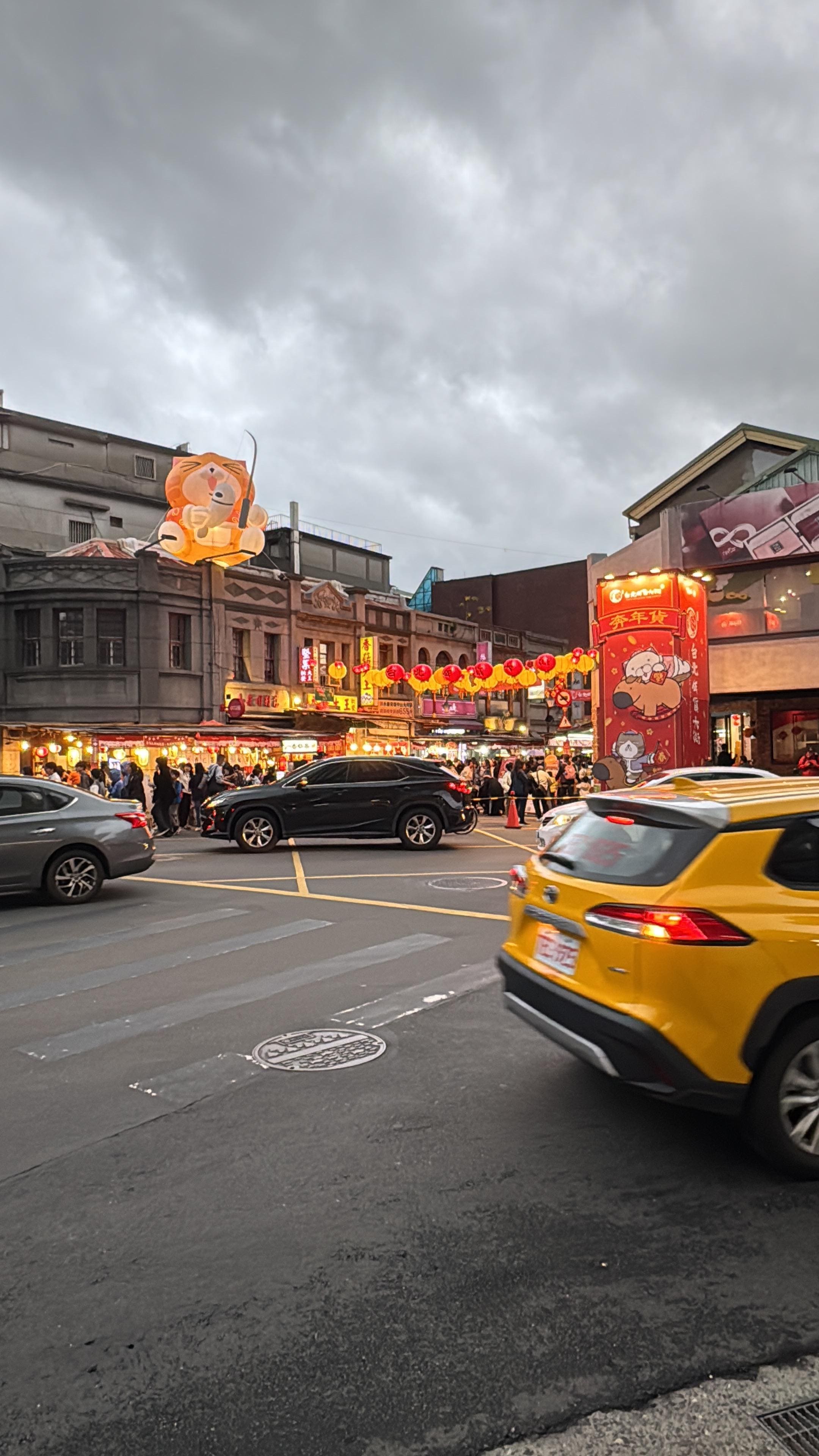 Near Dihua CNY market