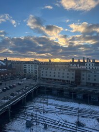 Udsigt fra værelset på 5. etage. Taget fra altanen.