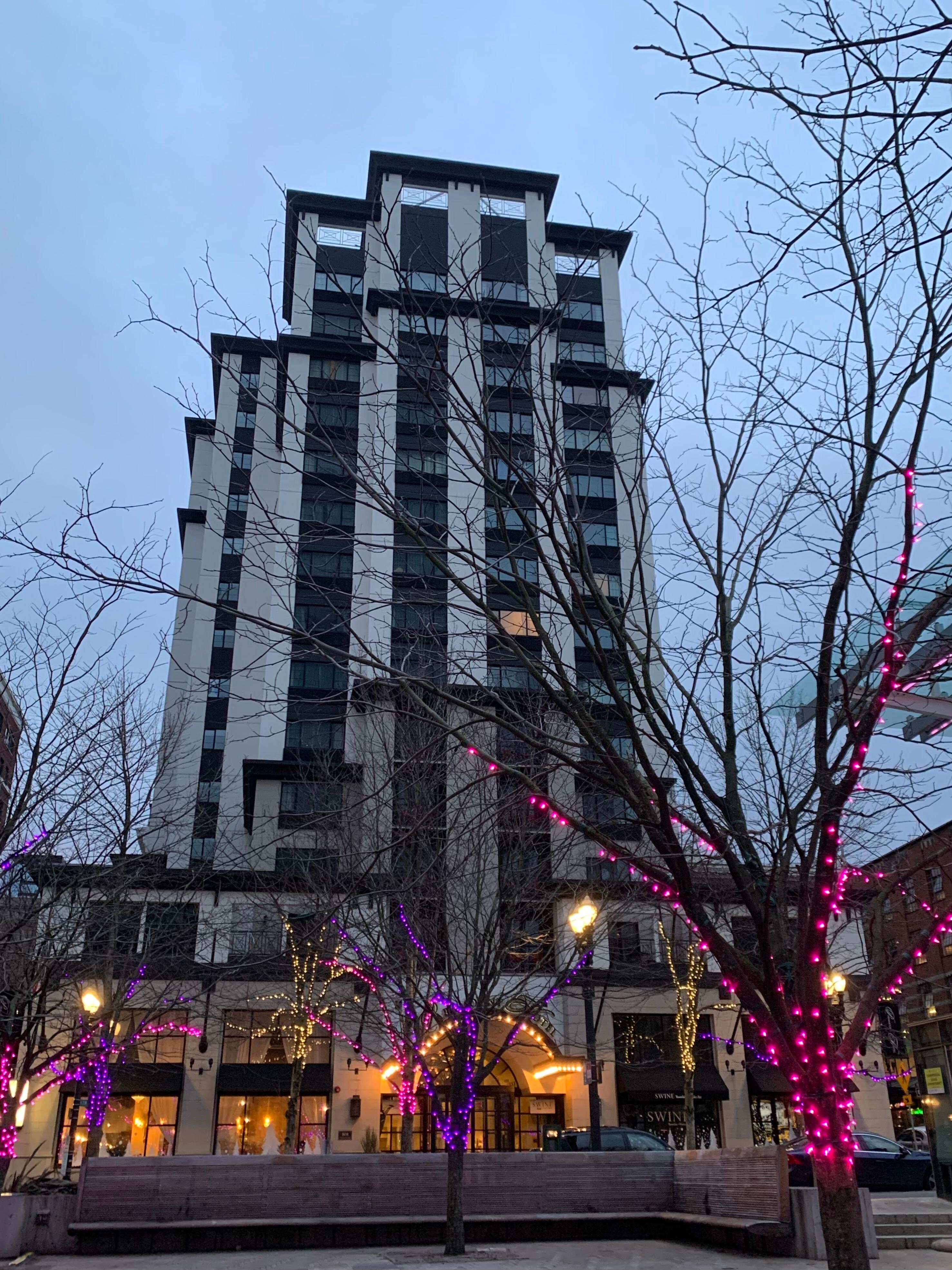 Book The Paramount Hotel in Portland | Hotels.com