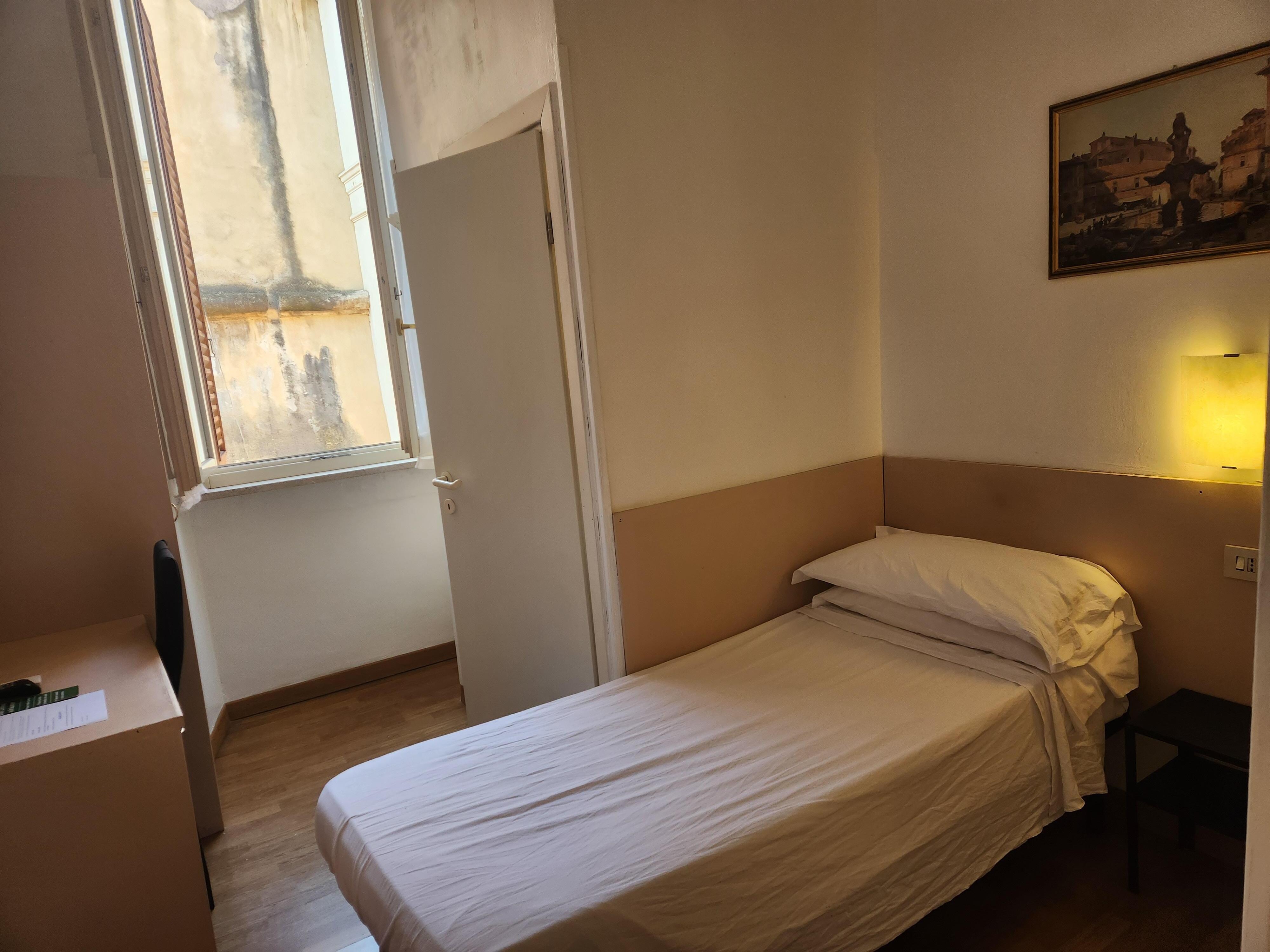 Hotel Julia in Rome: Find Hotel Reviews, Rooms, and Prices on Hotels.com