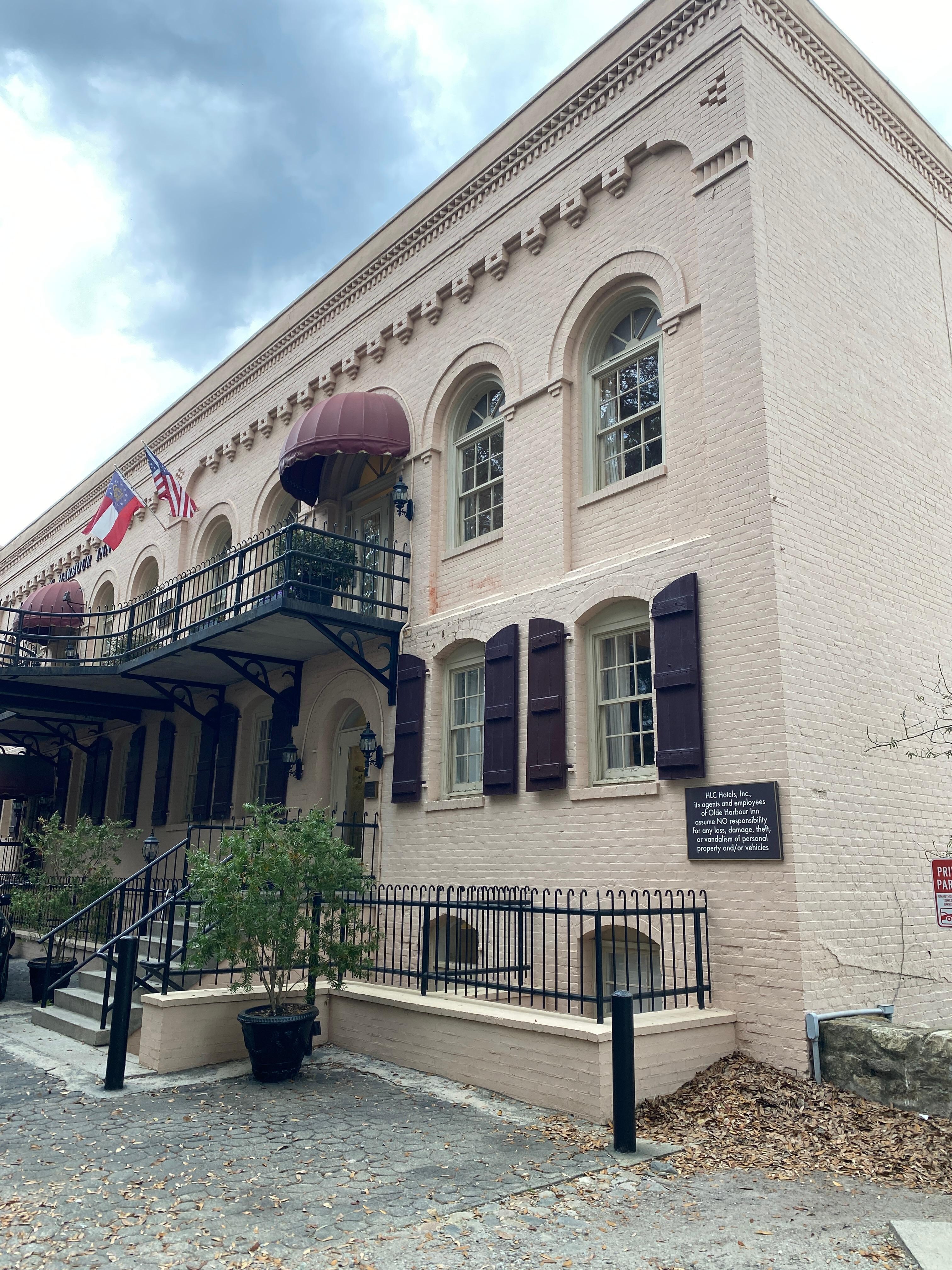 Olde Harbour Inn in Savannah: Find Hotel Reviews, Rooms, and Prices on ...