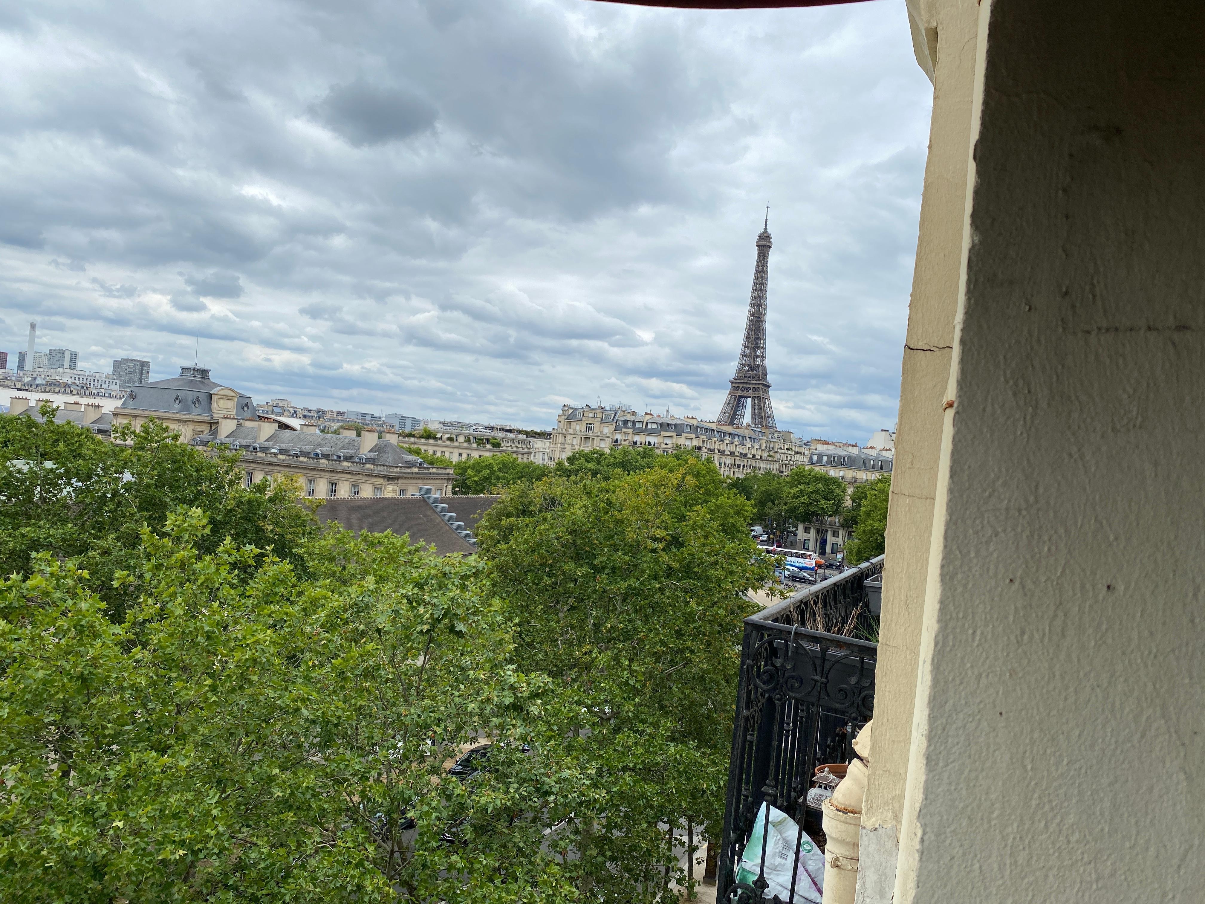 Book Hotel Derby Eiffel in Paris | Hotels.com