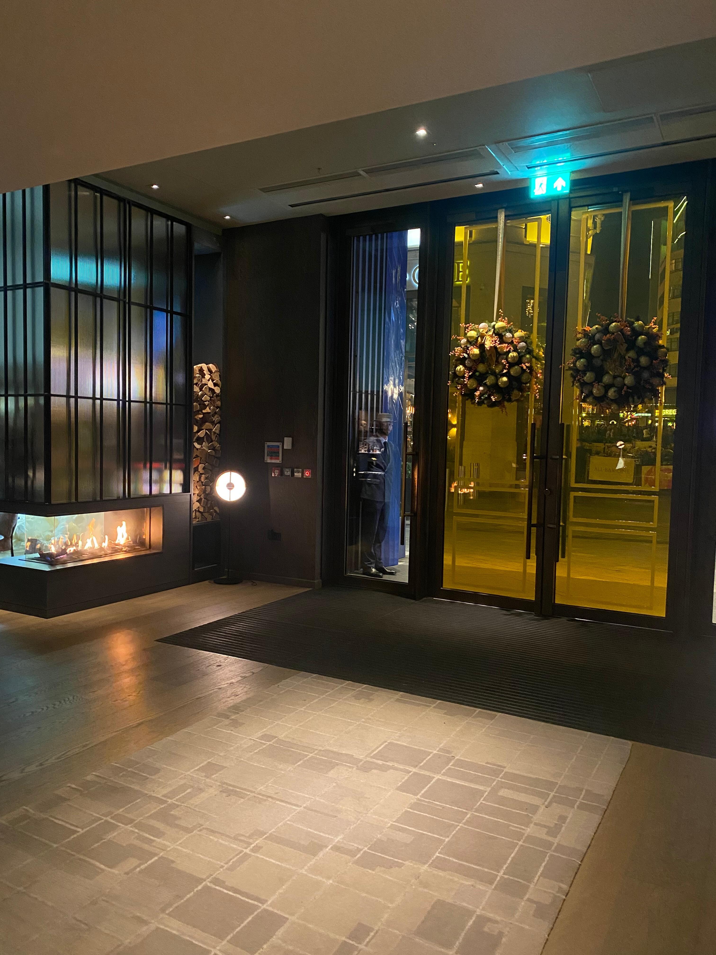 The Londoner, London: Info, Photos, Reviews | Book at Hotels.com